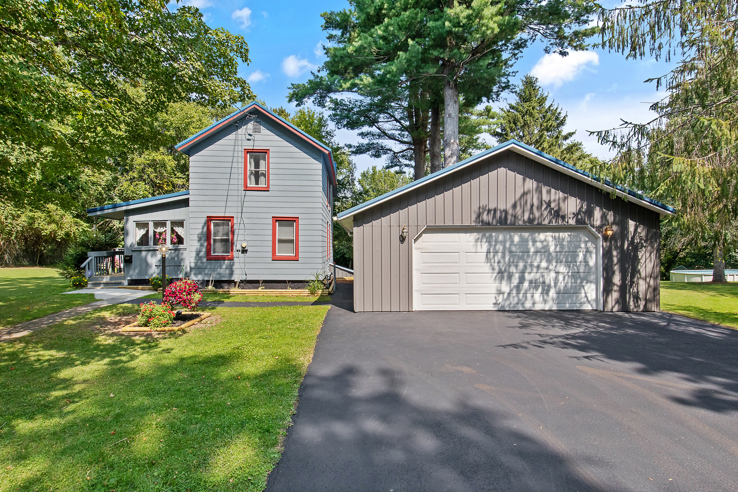 89 Elm St, Phoenix, NY 13135, USA
