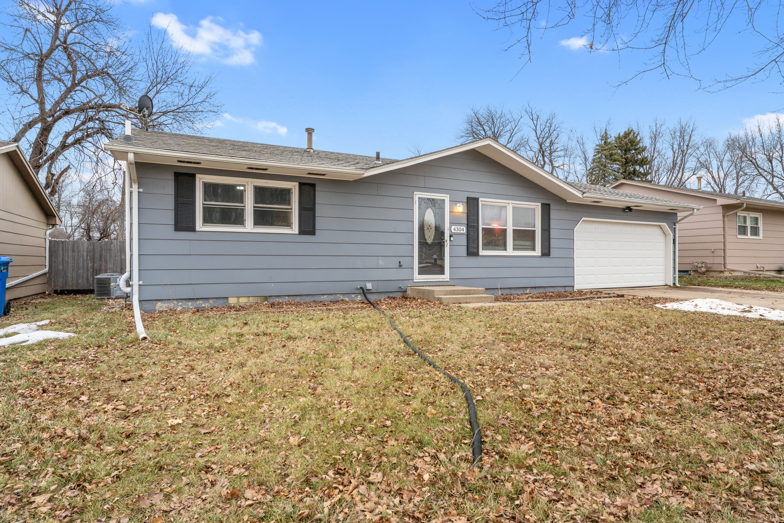 4304 E Walker Way, Sioux Falls, SD 57103, USA
